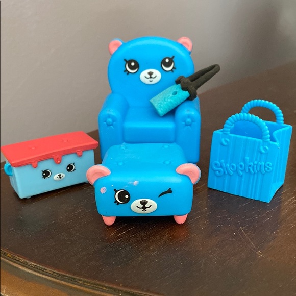 Moose | Toys | Shopkins Happy Place Blue Bear Chair Stool Toy Figure ...